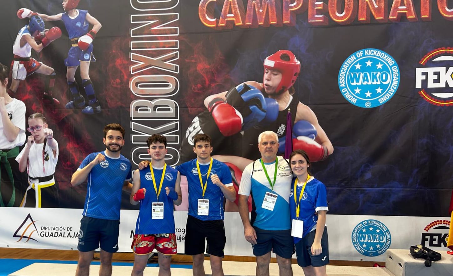 O club de kickboxing de Arcade pecha a tempada con 77 ouros - Radio ...